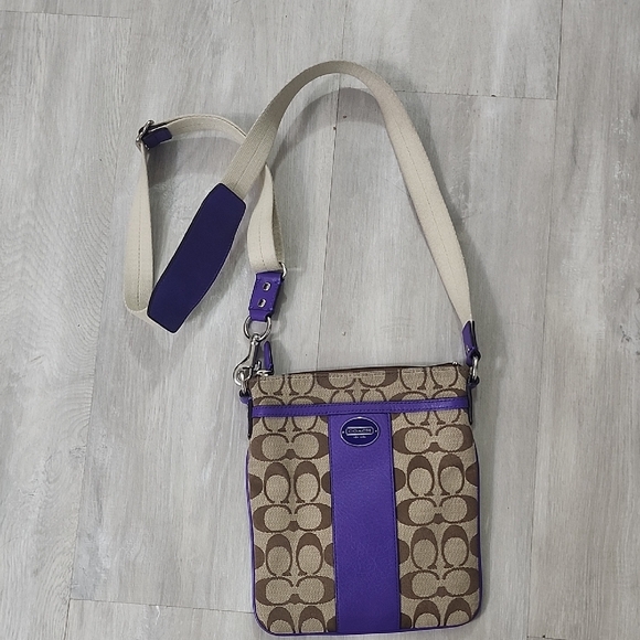 Coach | Bags | Coach Legacy Signature Stripe Swingpack Crossbody Bag ...